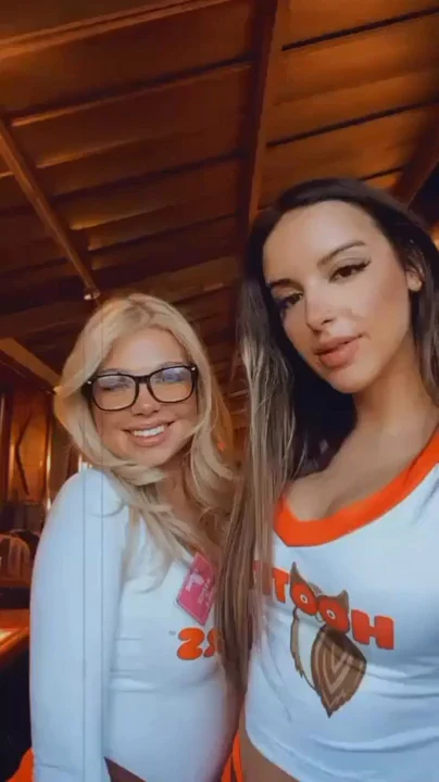 Waitresses Maddie and Mckenzie | Scrolller