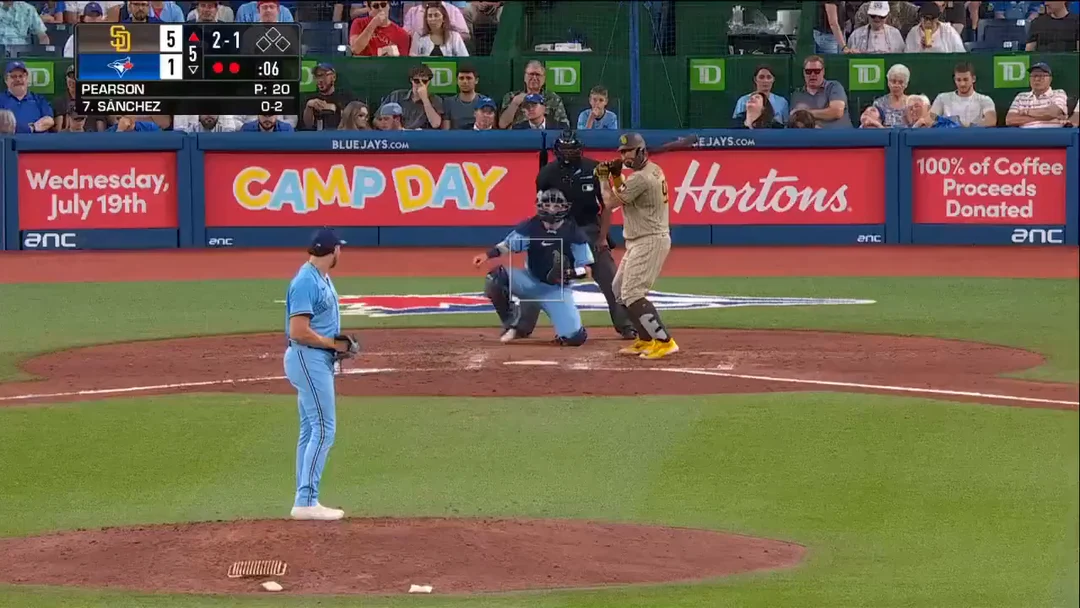 [Padres] That ball is Gary gone 🚀 | Scrolller