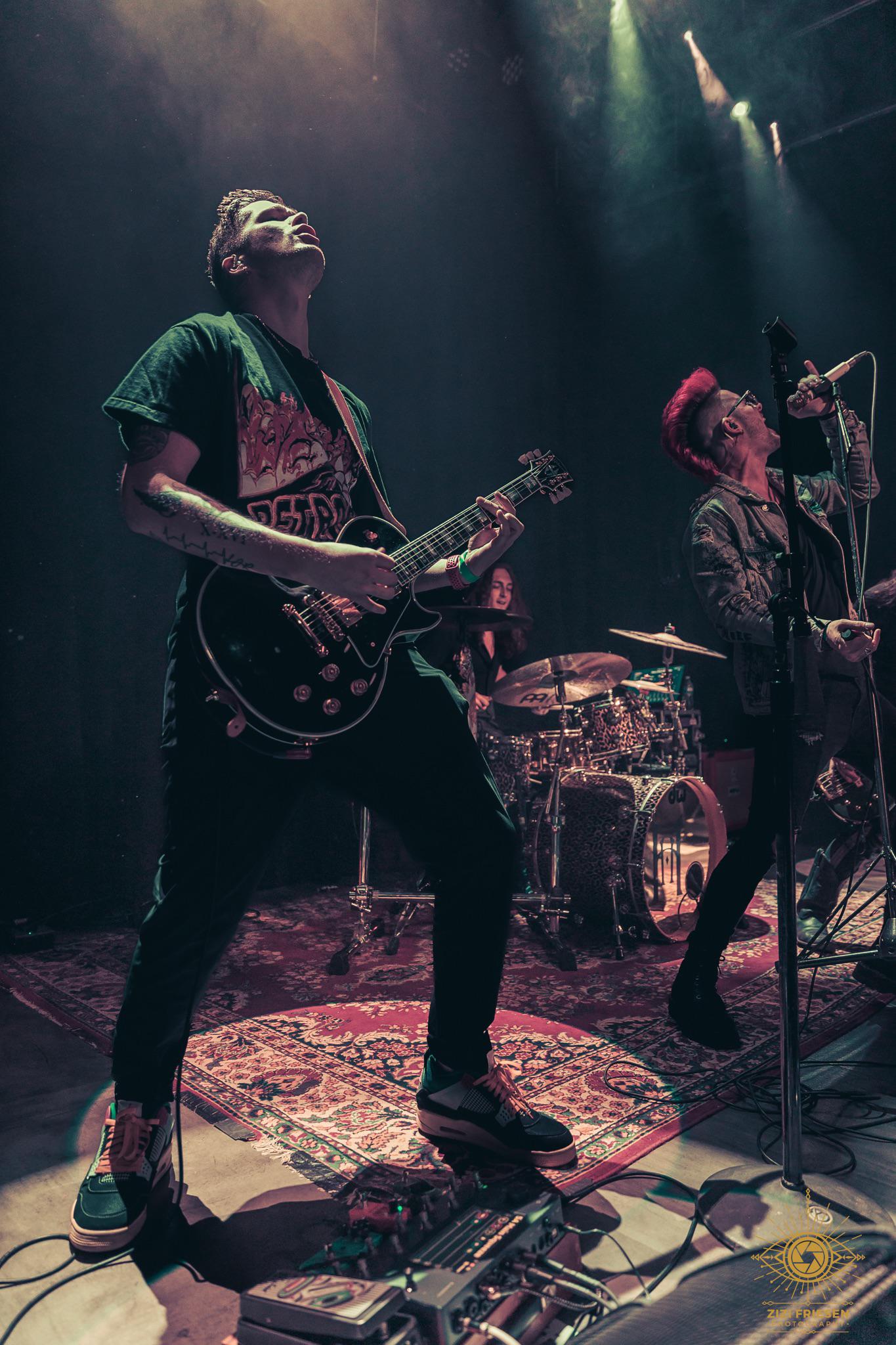 Hitting the stage with some drip. | Scrolller