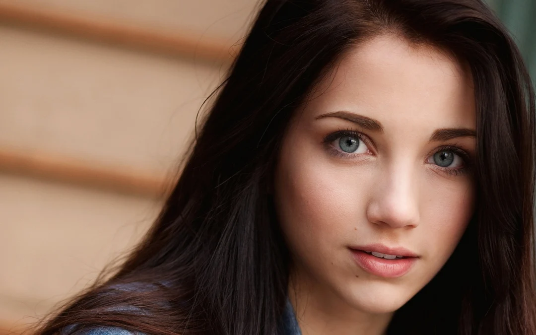 Discover More Like Prettygirls Emily Rudd And Related Content Scrolller