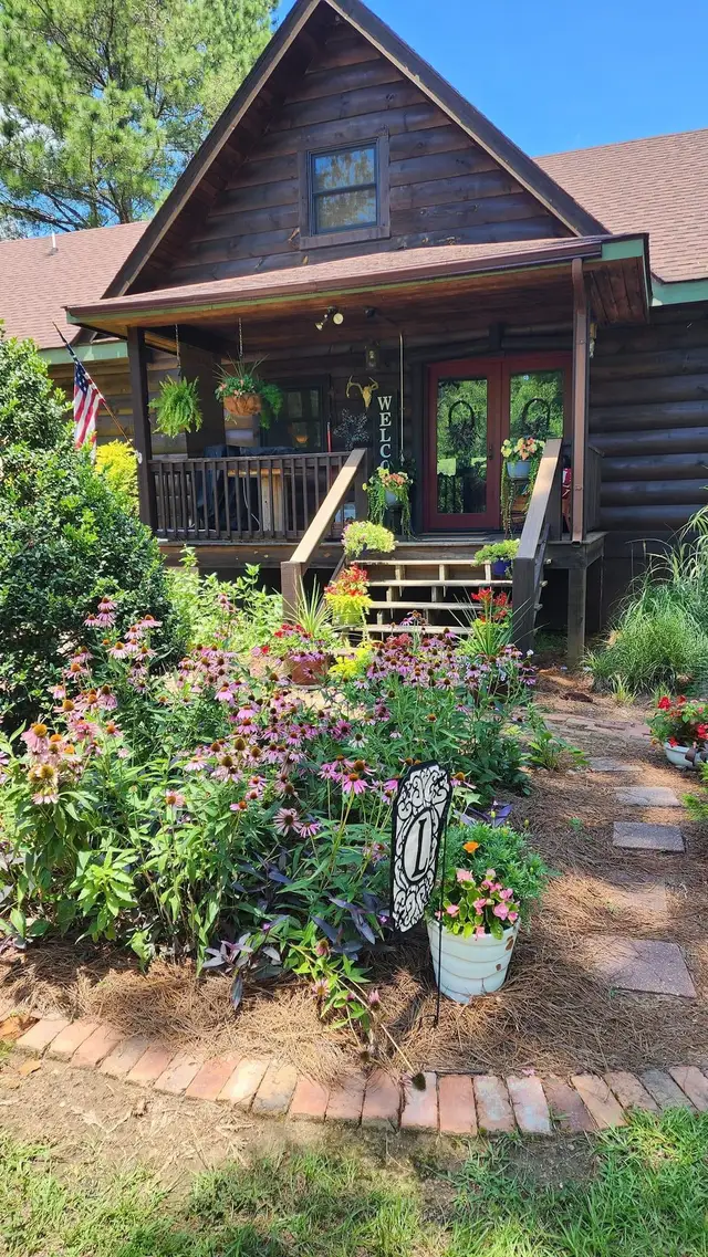 People are enjoying my side porch so here is the back. I took the picture | Scrolller