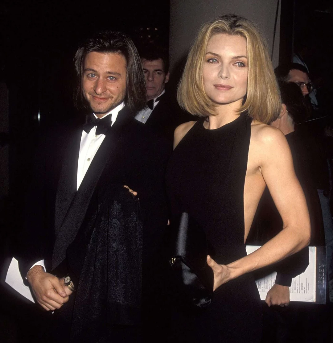 Fisher Stevens and Michelle Pfeiffer (1992) | Scrolller
