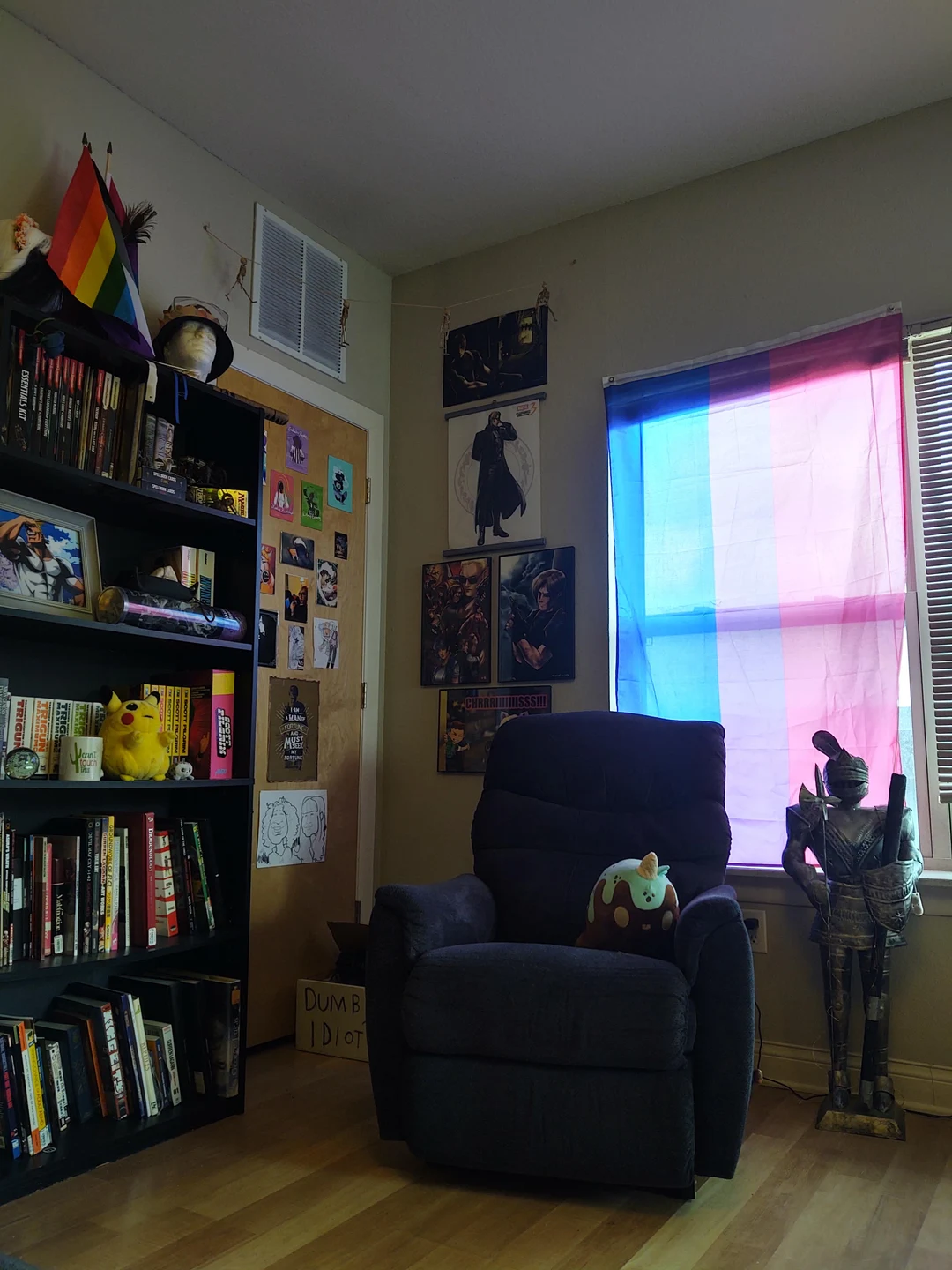 My little reading nook | Scrolller