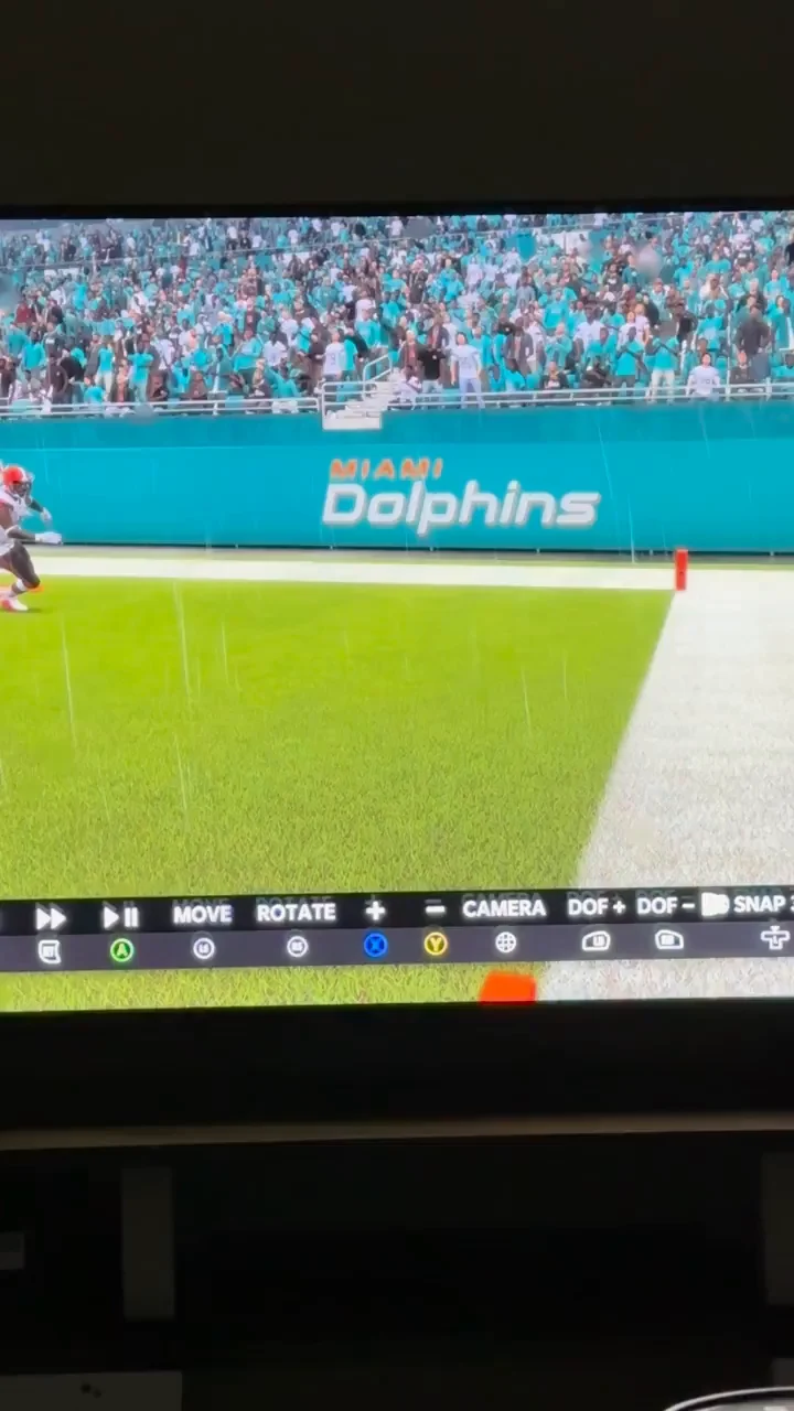 How is this a touchdown | Scrolller