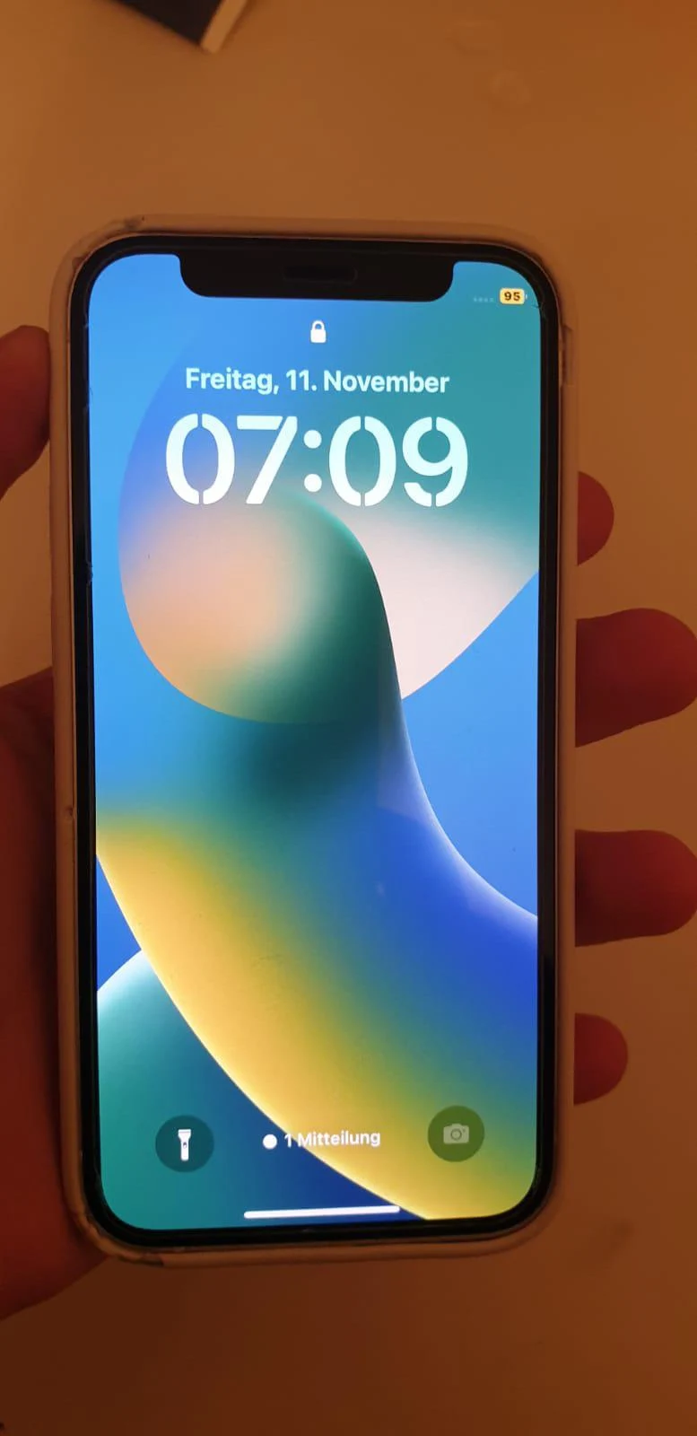 Wallpaper bug? What kind of glitch is this? | Scrolller