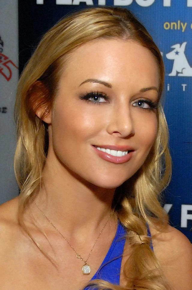 Kayden Kross | Scrolller