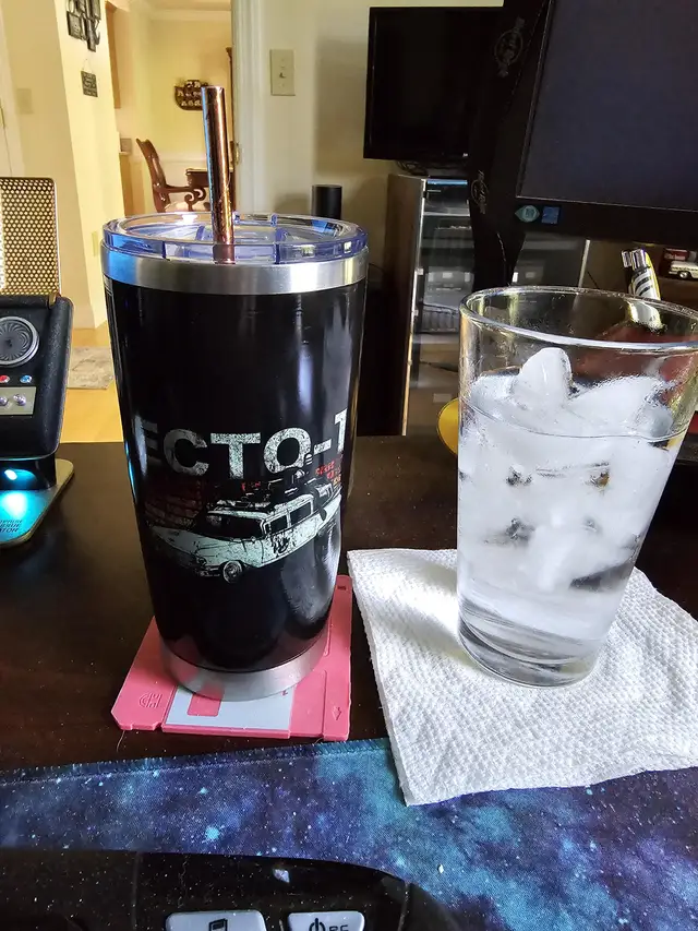 Today's hydration vessel | Scrolller