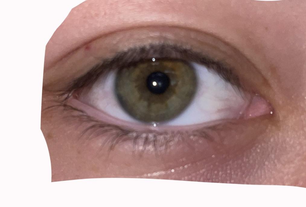 Green? Brown? Hazel? Grey? I’ve been told all of these. Can eyes change colours? | Scrolller