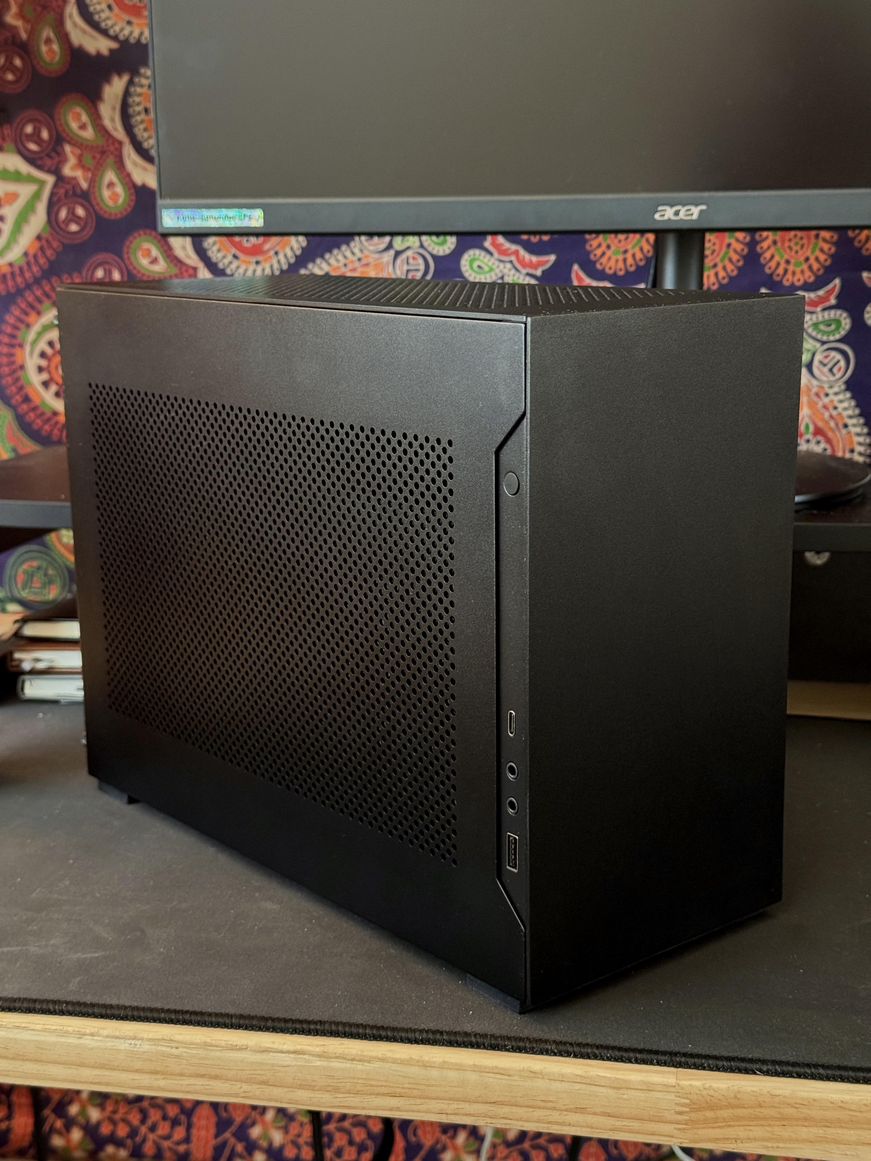 First Mini-ITX build (Lian Li A4-H20) | Scrolller