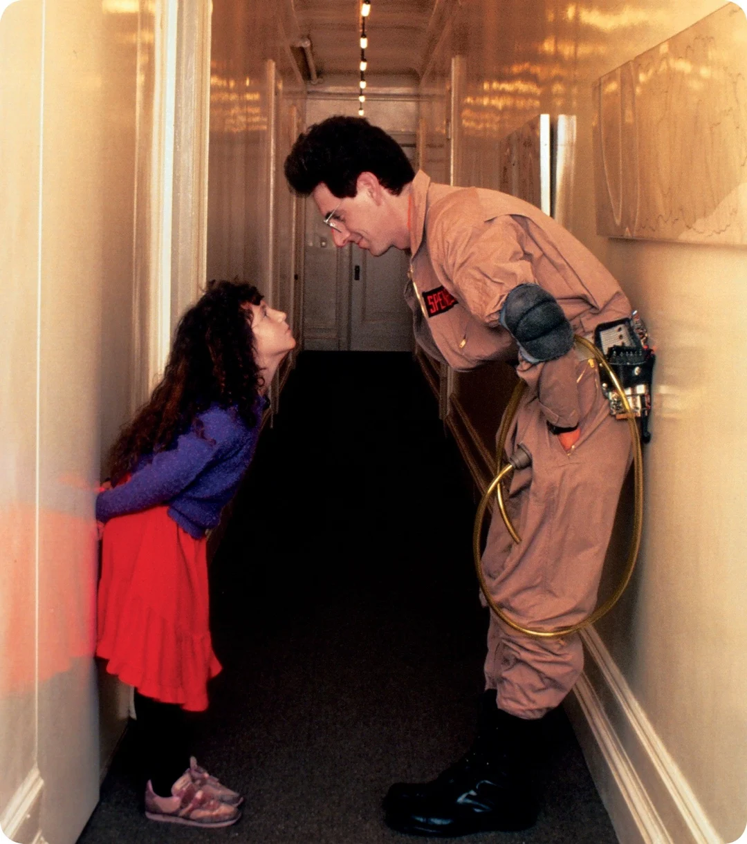 Harold Ramis & daughter, while filming Ghostbusters -- 1984 | Scrolller