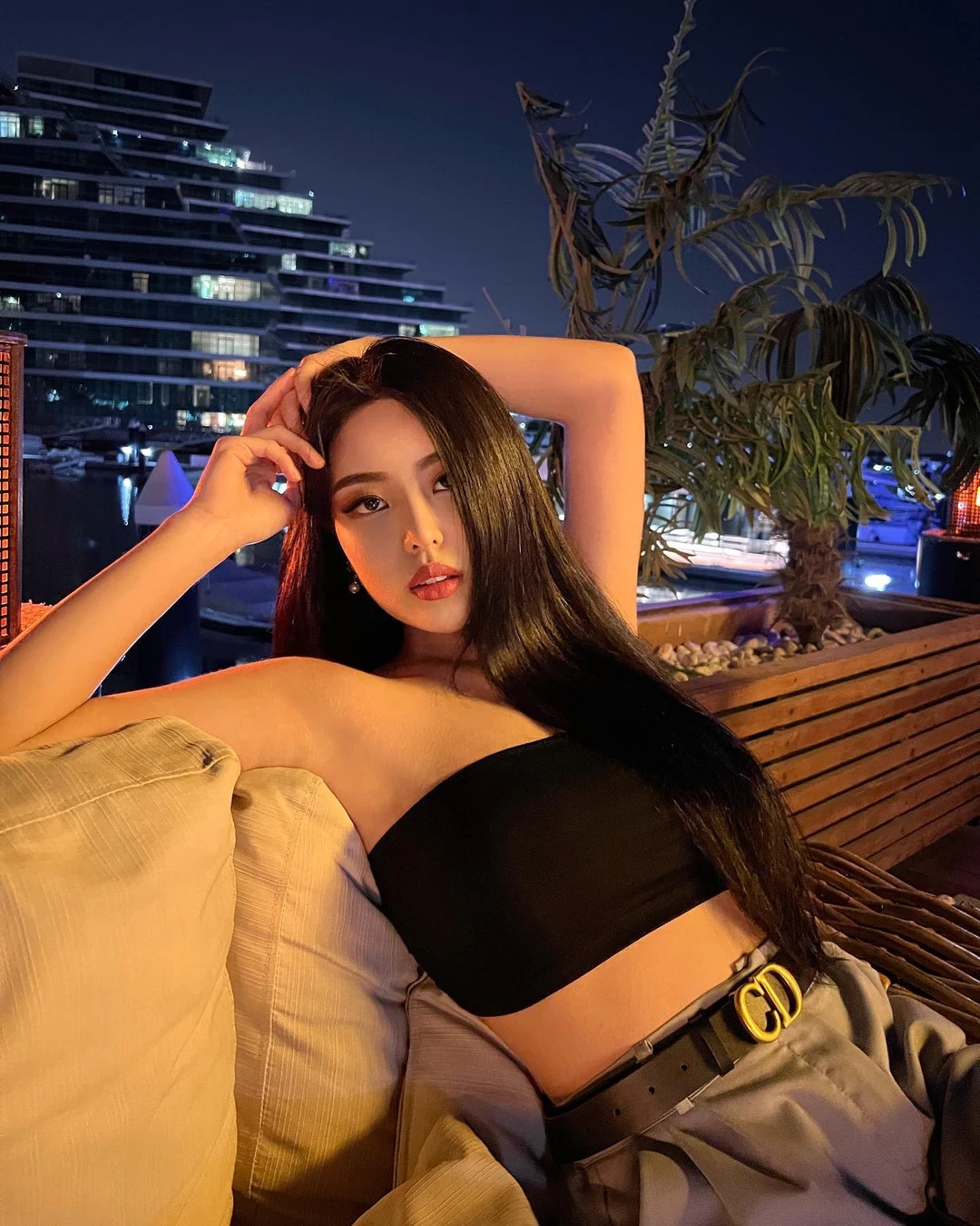 Boob tube | Scrolller