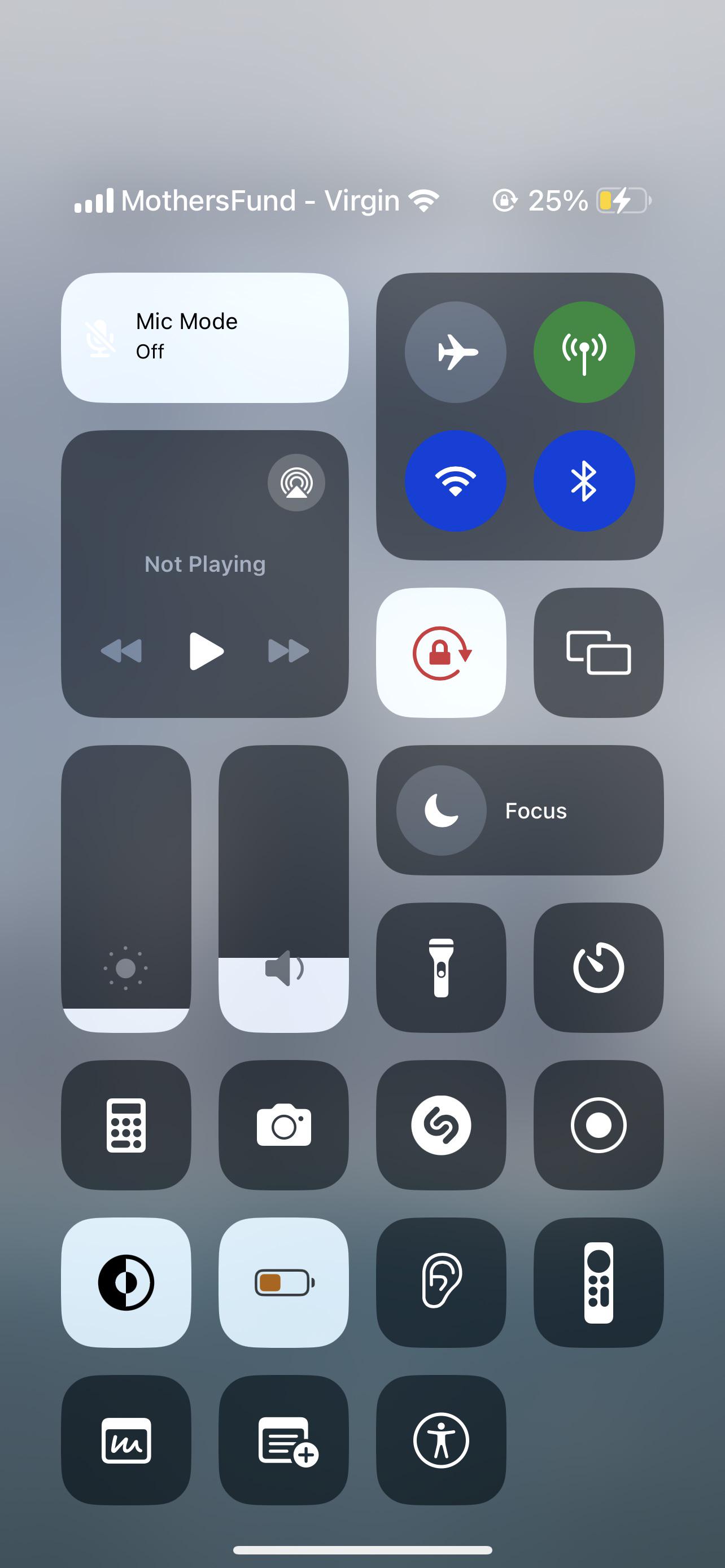 Interesting control center glitch | Scrolller