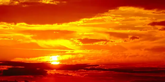 The fiery red sunset | Scrolller