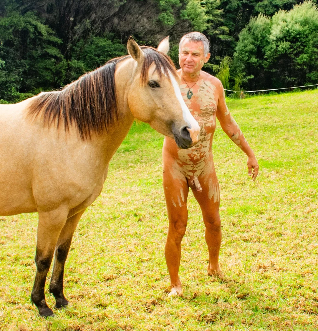 Horsing around with mud body painting | Scrolller