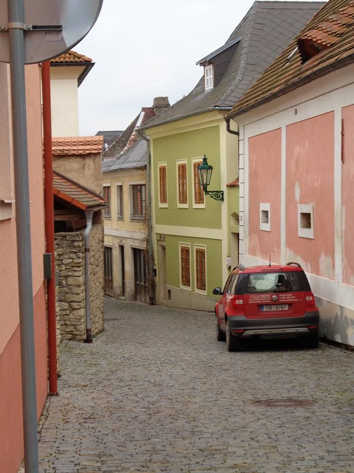 Cozy side street in Kutna Hora, Czech Republic | Scrolller