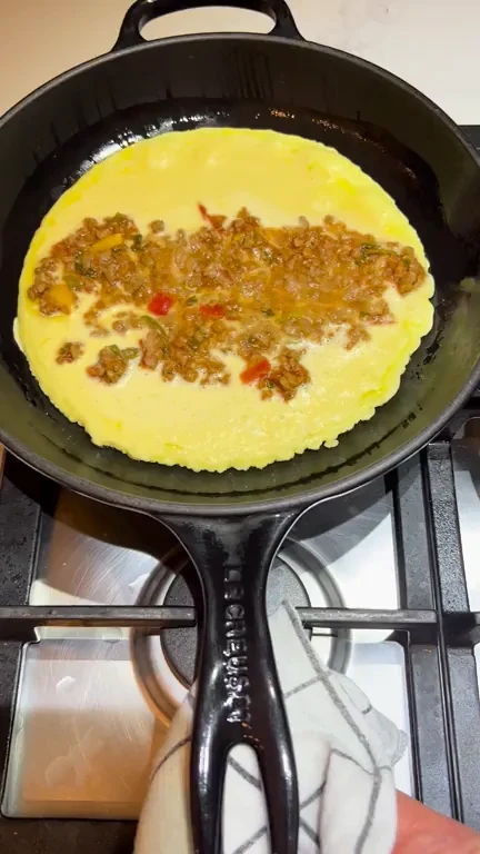 Sliding tapioca and eggs with ground beef | Scrolller