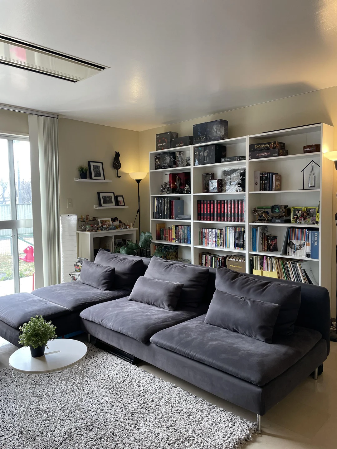 Finished setting up our little home library! | Scrolller