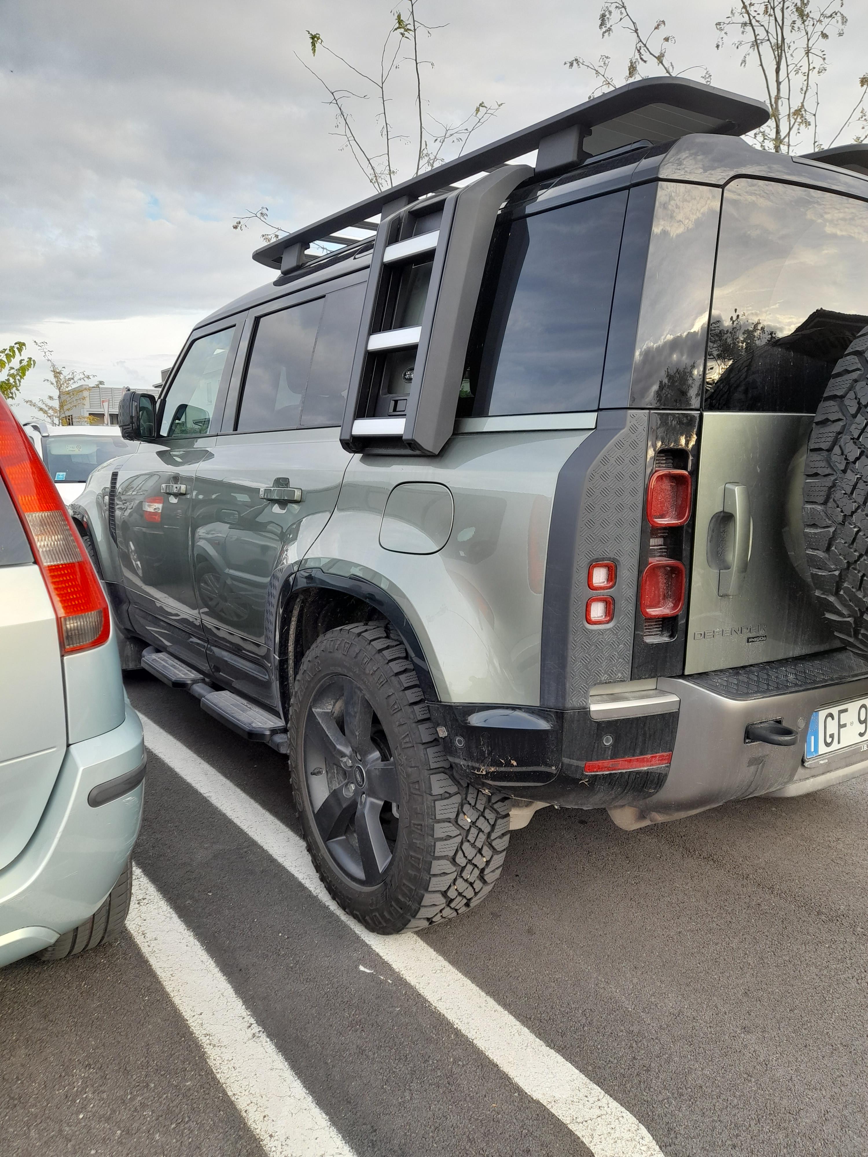 Is this defender 110 offroad kit actually a supercar or a supersuv? | Scrolller