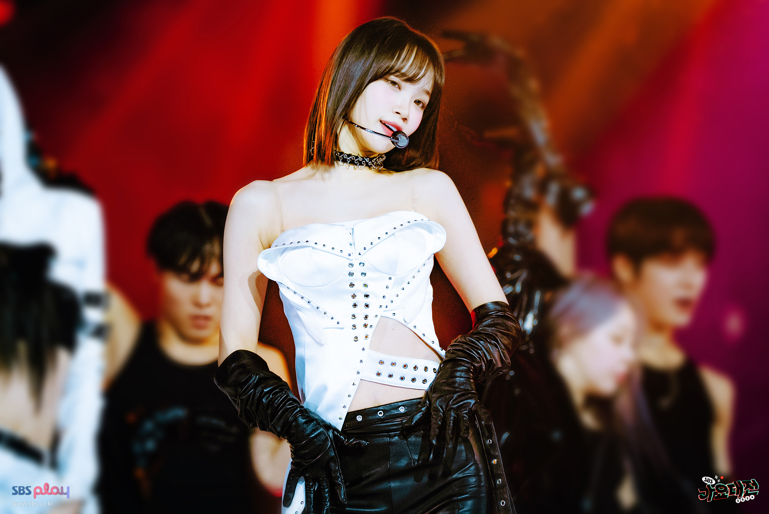 250103 LE SSERAFIM - Performing Stage Photo @ 2024 SBS Gayo Daejeon ...