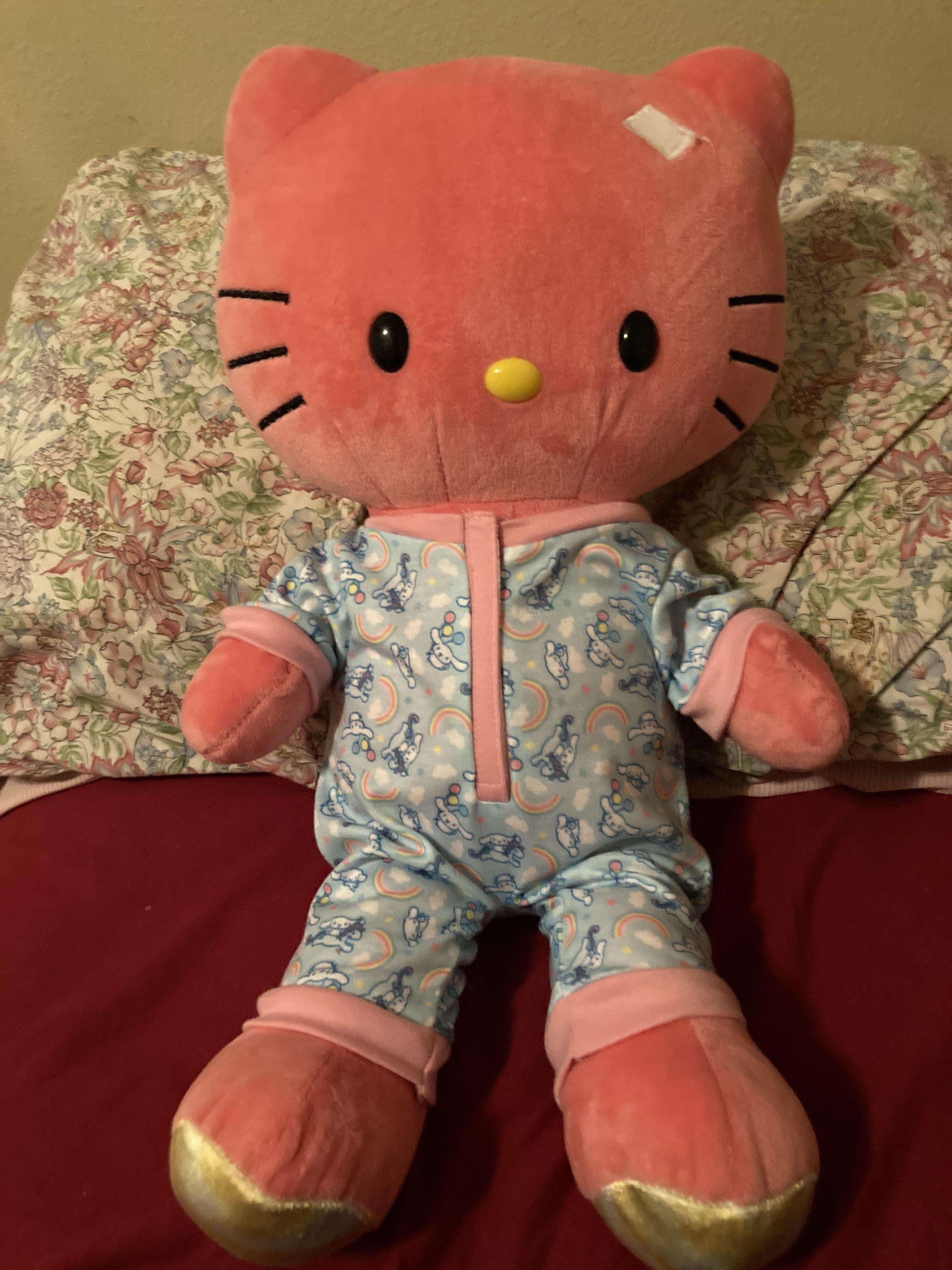 Here’s how the Cinna sleeper looks on some of my other Build-A-Bears! | Scrolller