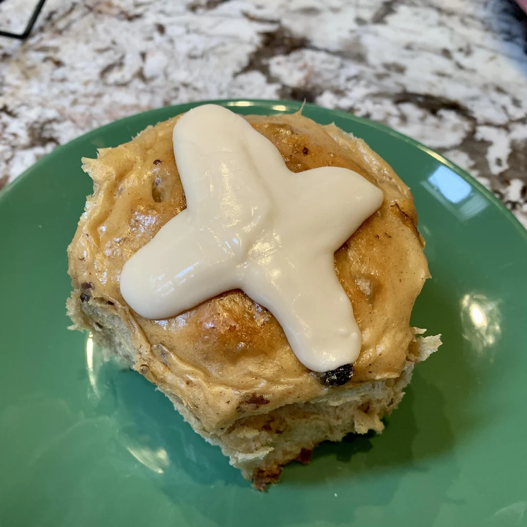 Hot cross bun | Scrolller