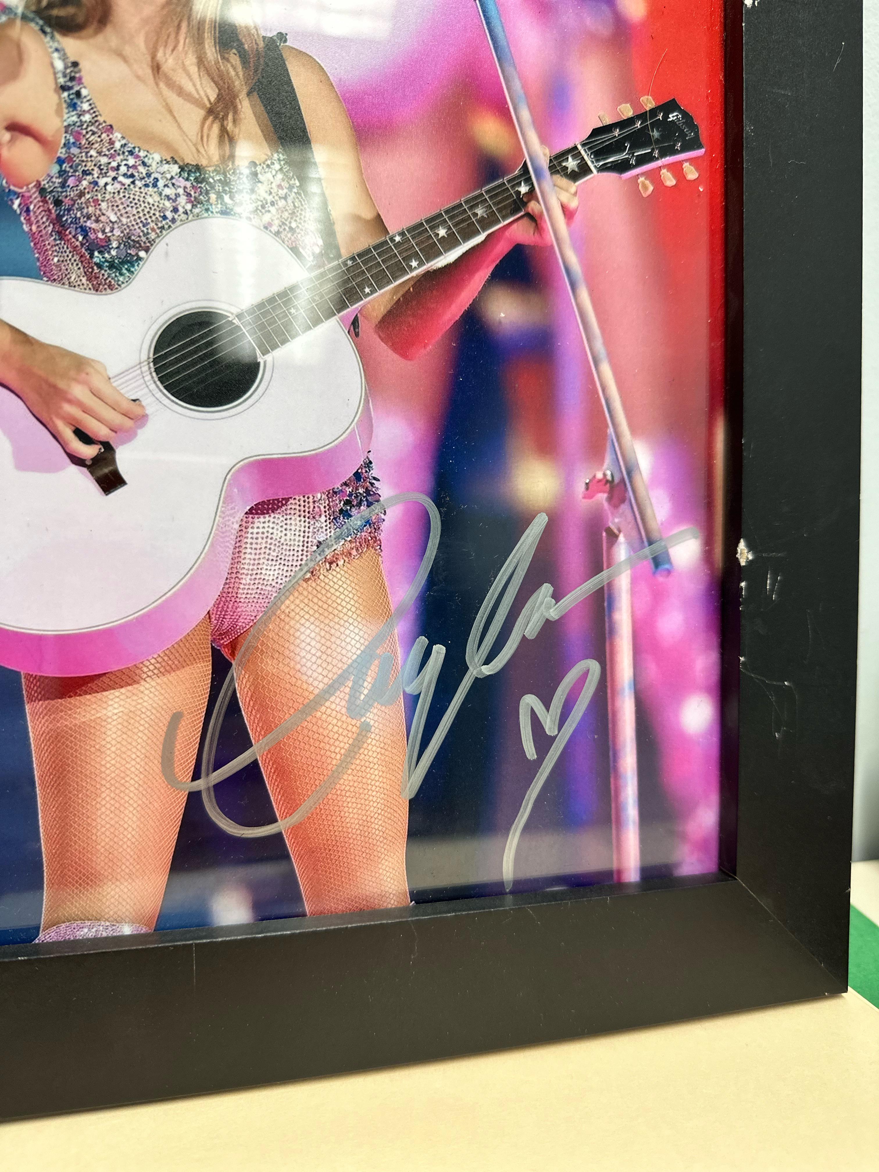 Signed Photo Fail | Scrolller