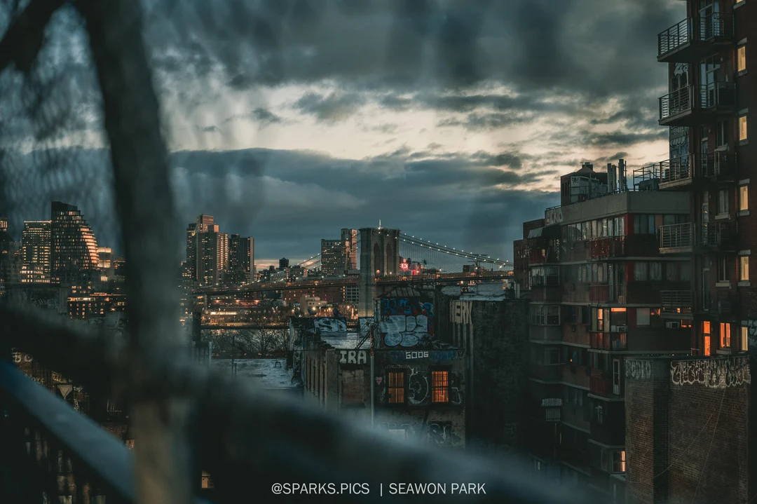 [OC] The Brooklyn Bridge, as seen from the Manhattan Bridge | Scrolller