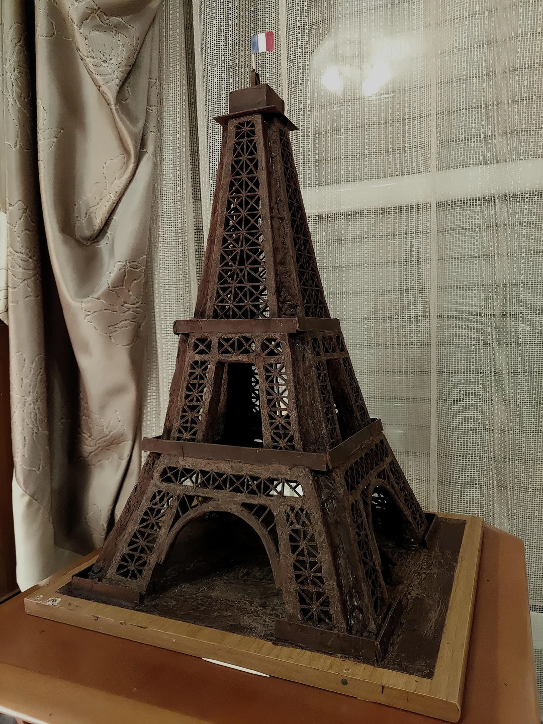 Chocolate sculpture, Me, eiffel tower, 2023 | Scrolller