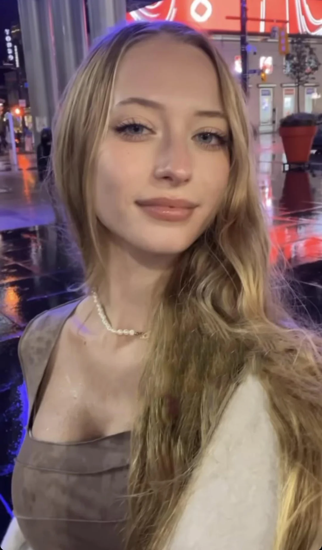 Took out the text from October | Scrolller