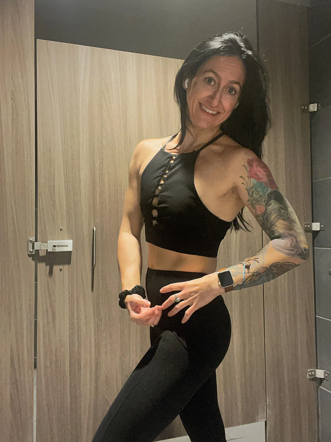 37 F - Be honest | Scrolller