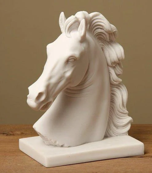 White Horse Statue | Scrolller