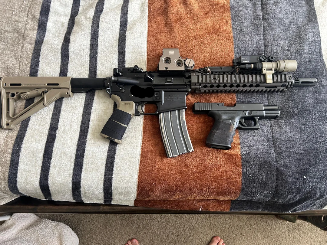 Just a simple Block and Glock combo for y’all | Scrolller