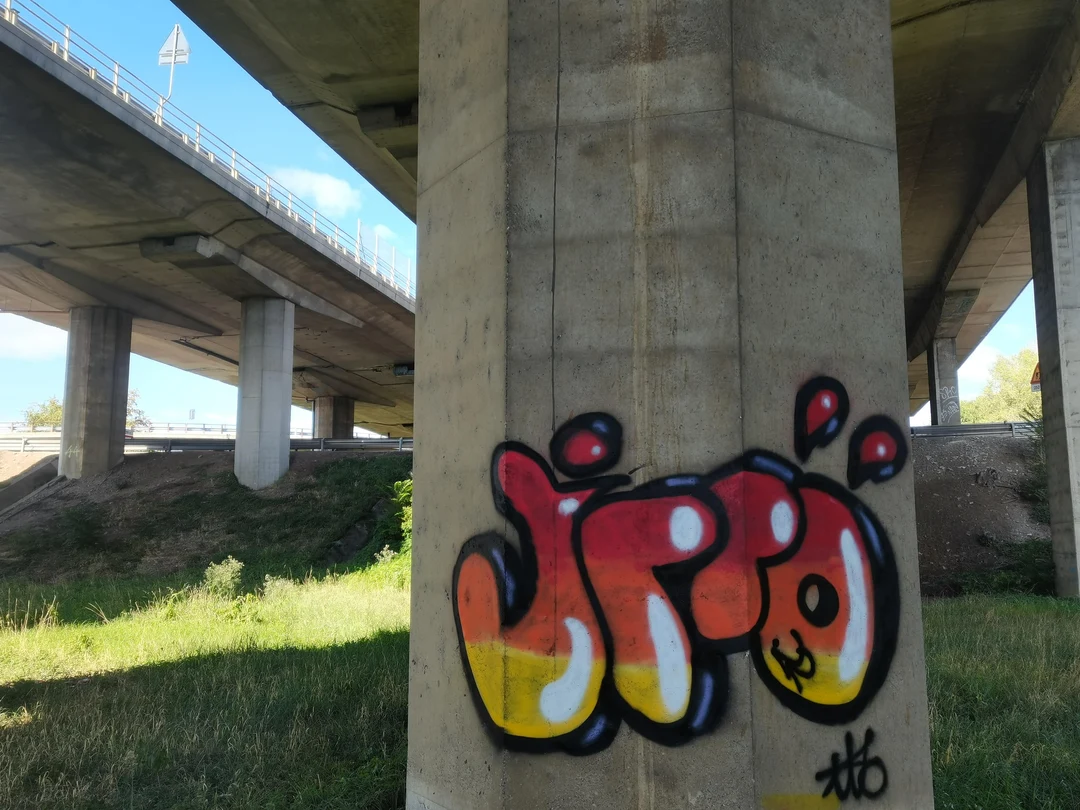 first attempt to graffiti | Scrolller