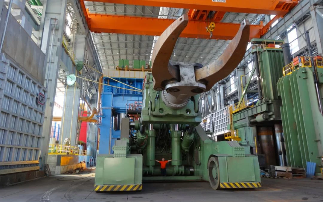 Tysons manipulator. The largest forging handler in the world. | Scrolller