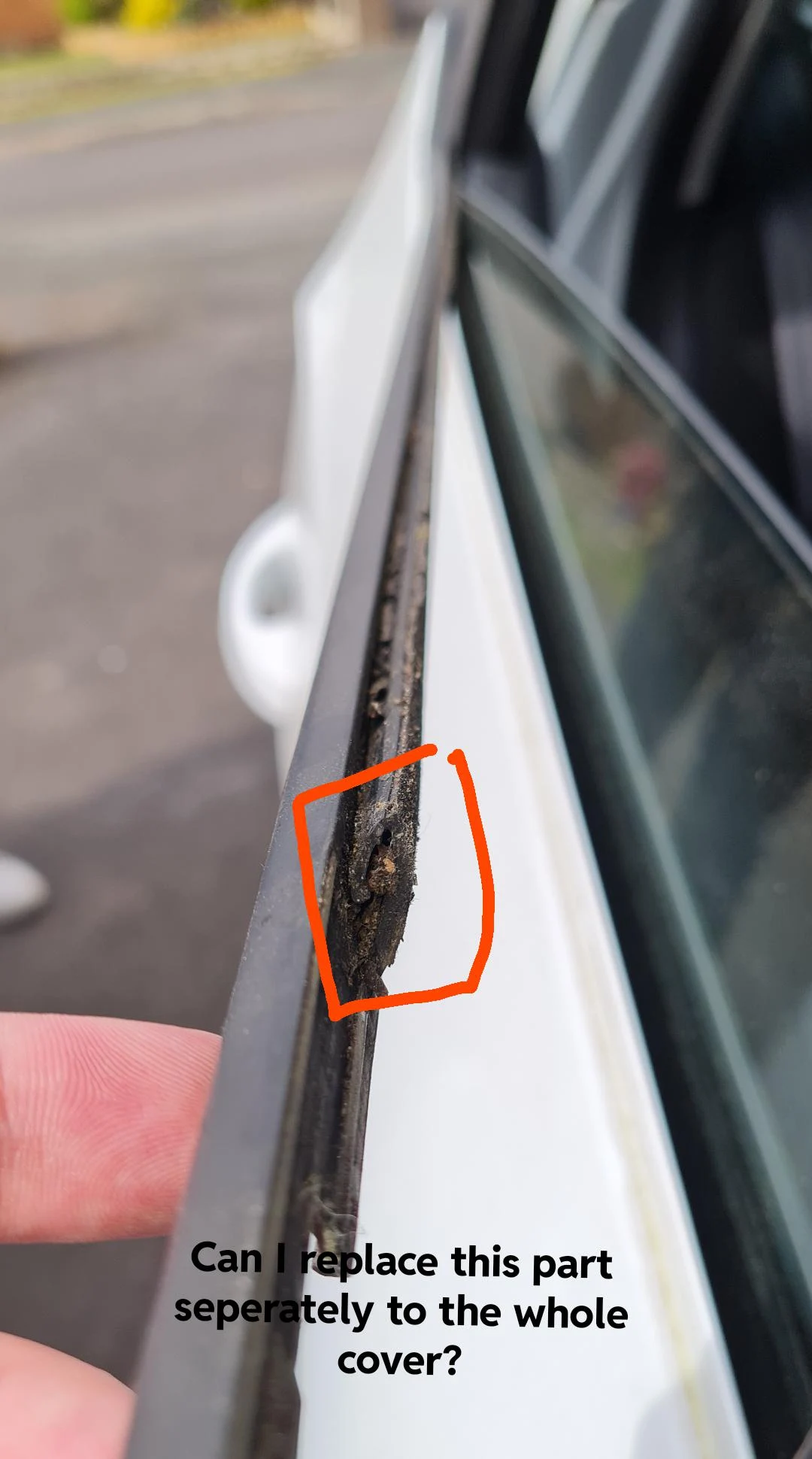 Seat leon 2013 5f window seal perishing, what do I need to replace? | Scrolller
