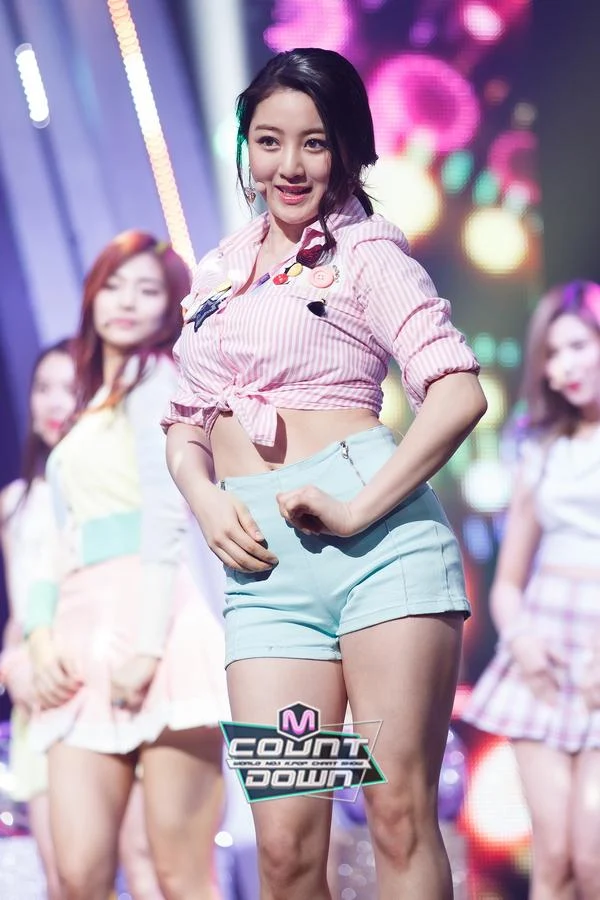 160317 Jihyo | Scrolller