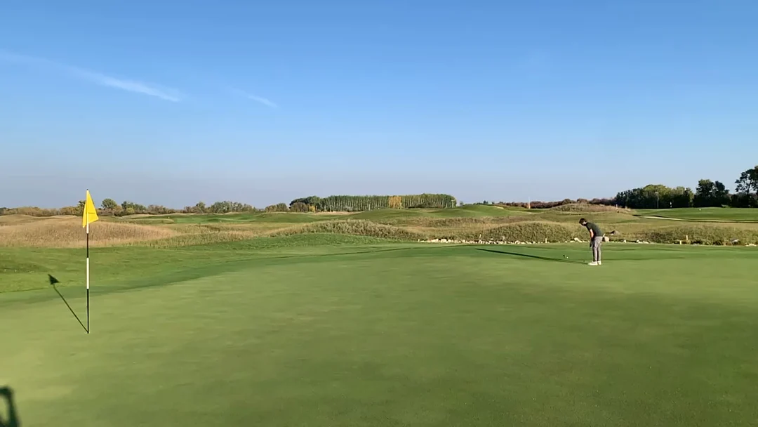 My friend’s perfect cliffhanger putt from earlier this summer | Scrolller