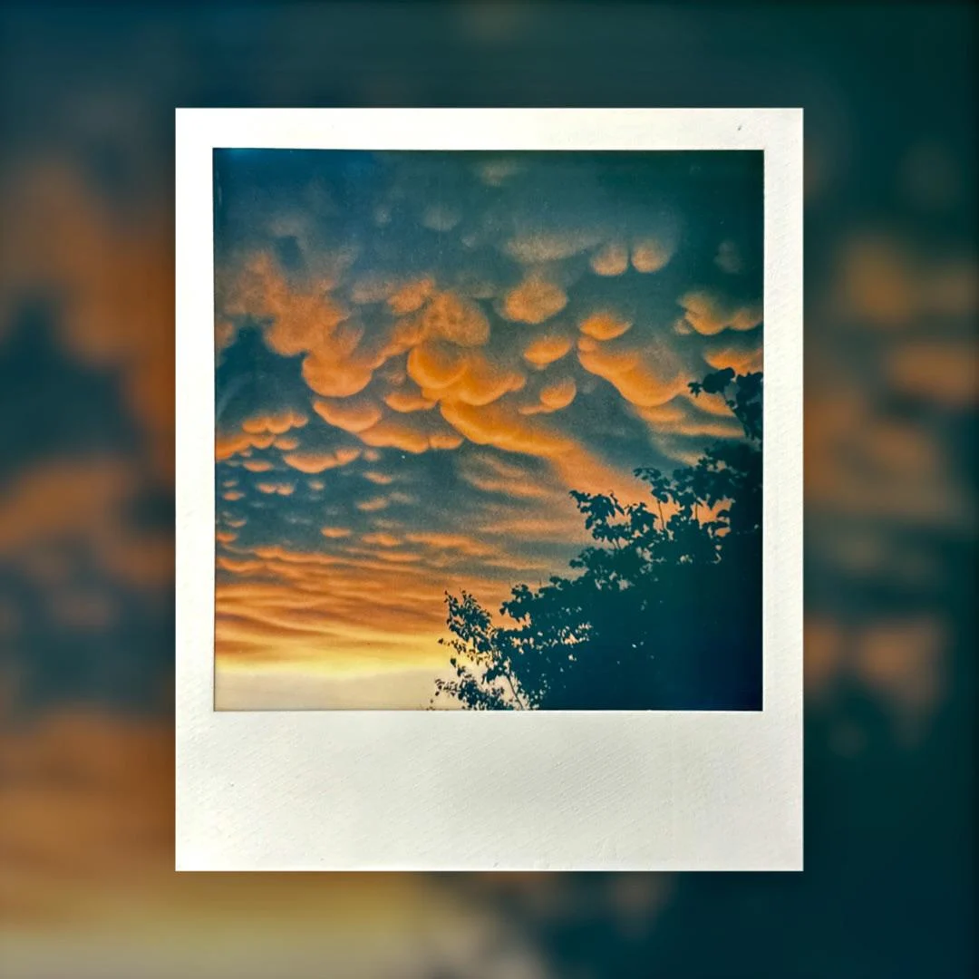 Clouds are being weird | Scrolller