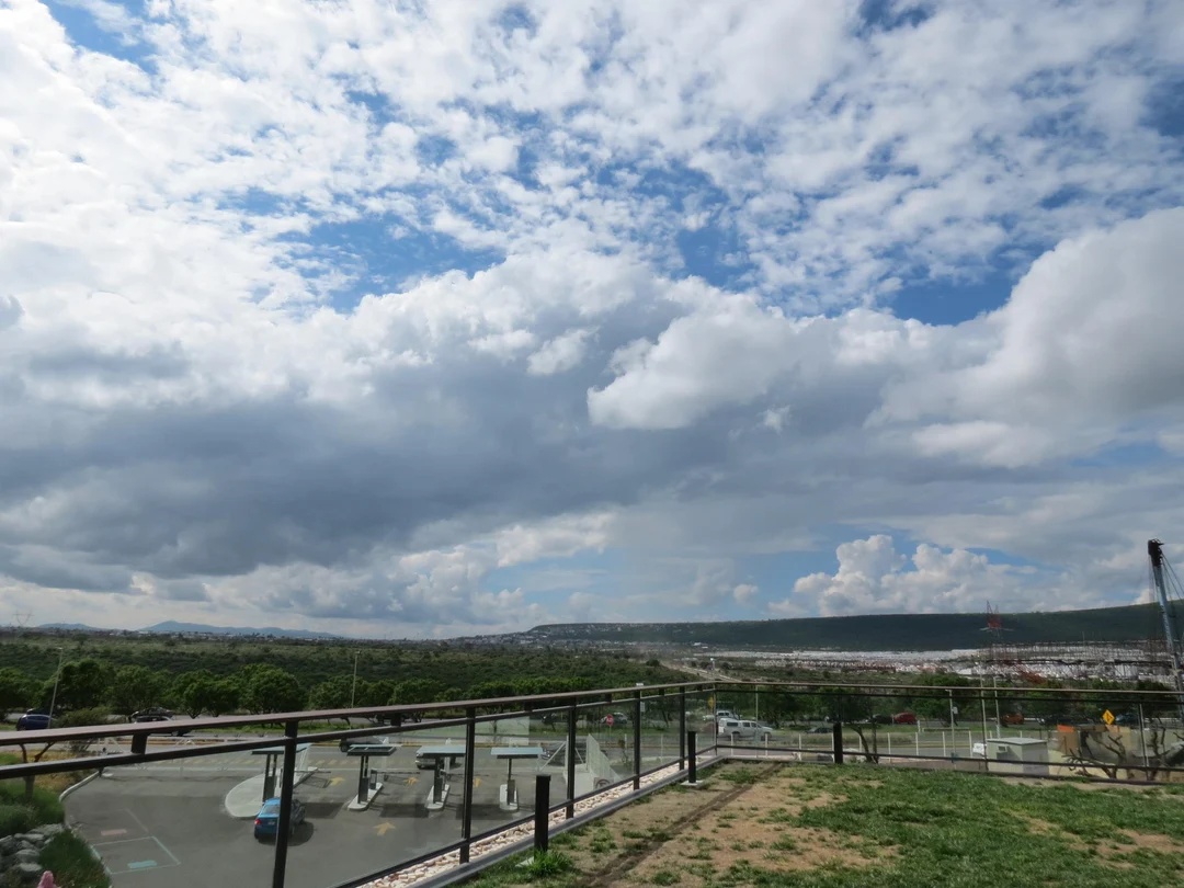 Cloudy day! | Scrolller