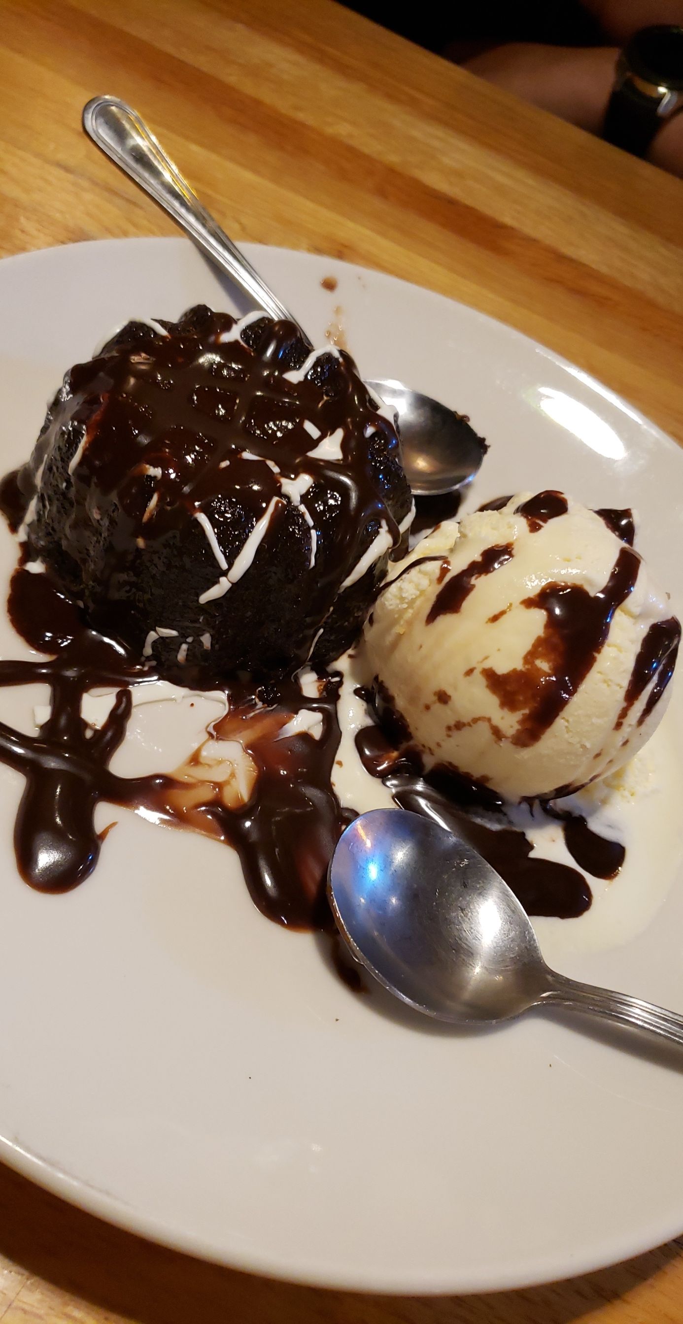 [I ate] Lava cake and ice cream | Scrolller