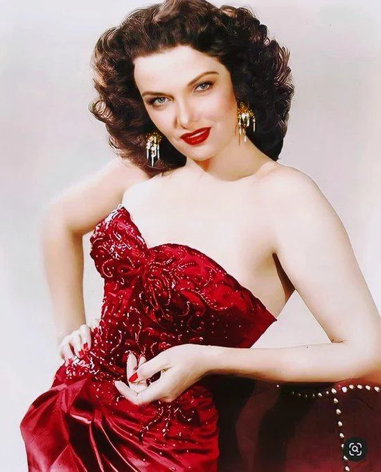The beautiful and iconic Jane Russell | Scrolller