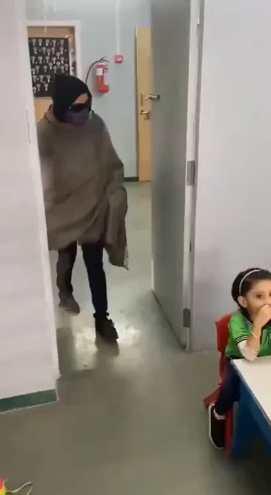 taking gifts from a stranger | Scrolller