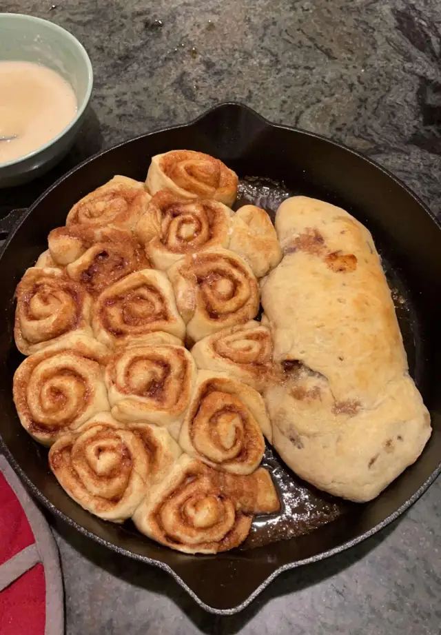Cinnamon rolls and a s’mores calzone | Scrolller