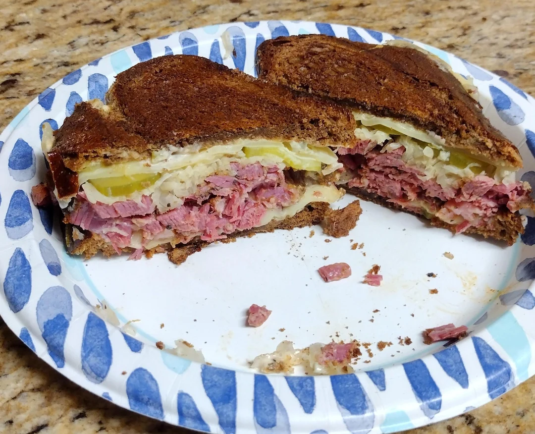 Homemade Reuben | Scrolller