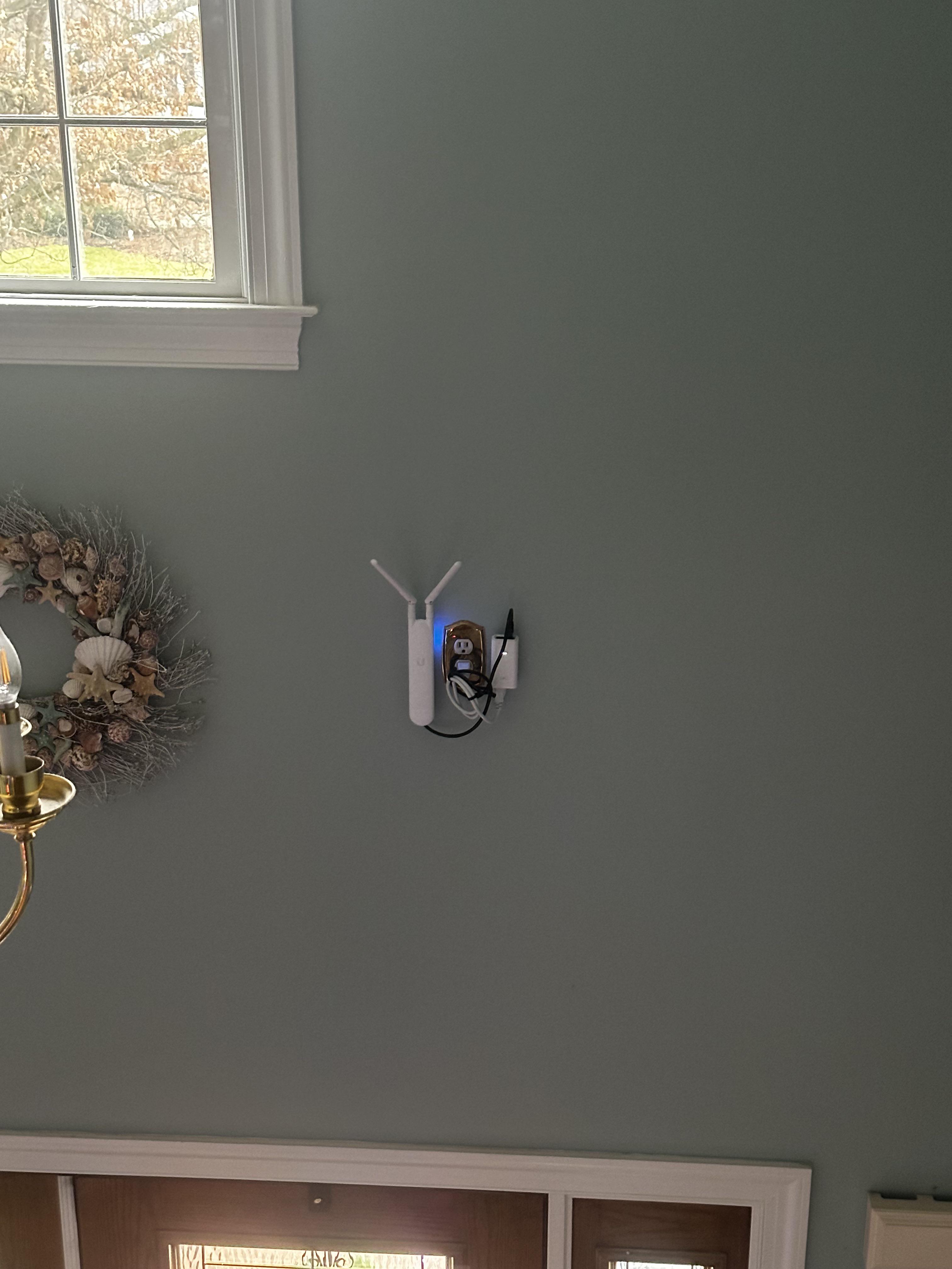 Scale of 1-10 how scuffed is Mesh AP Placement | Scrolller