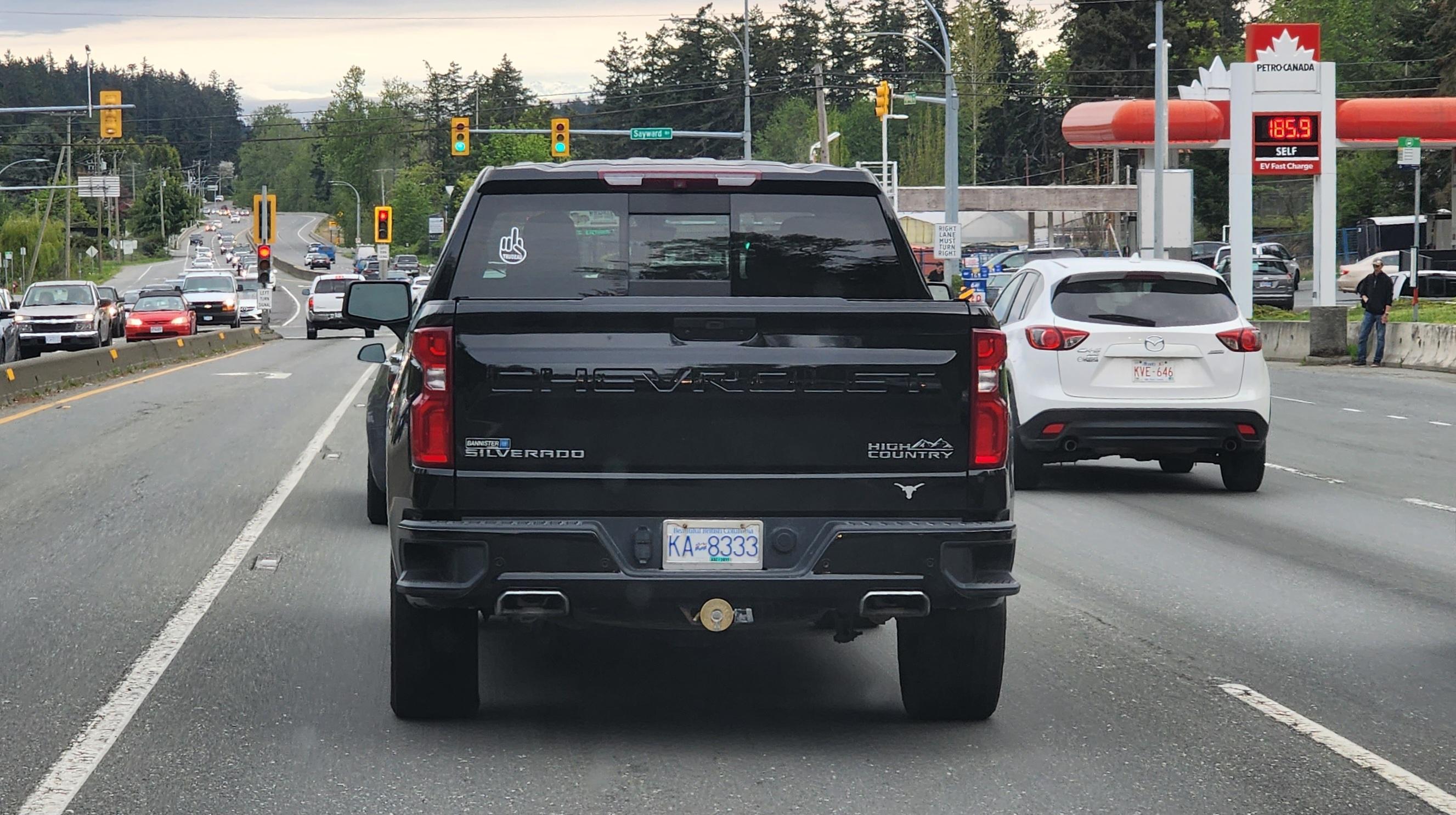 Driver fingering himself on the highway | Scrolller