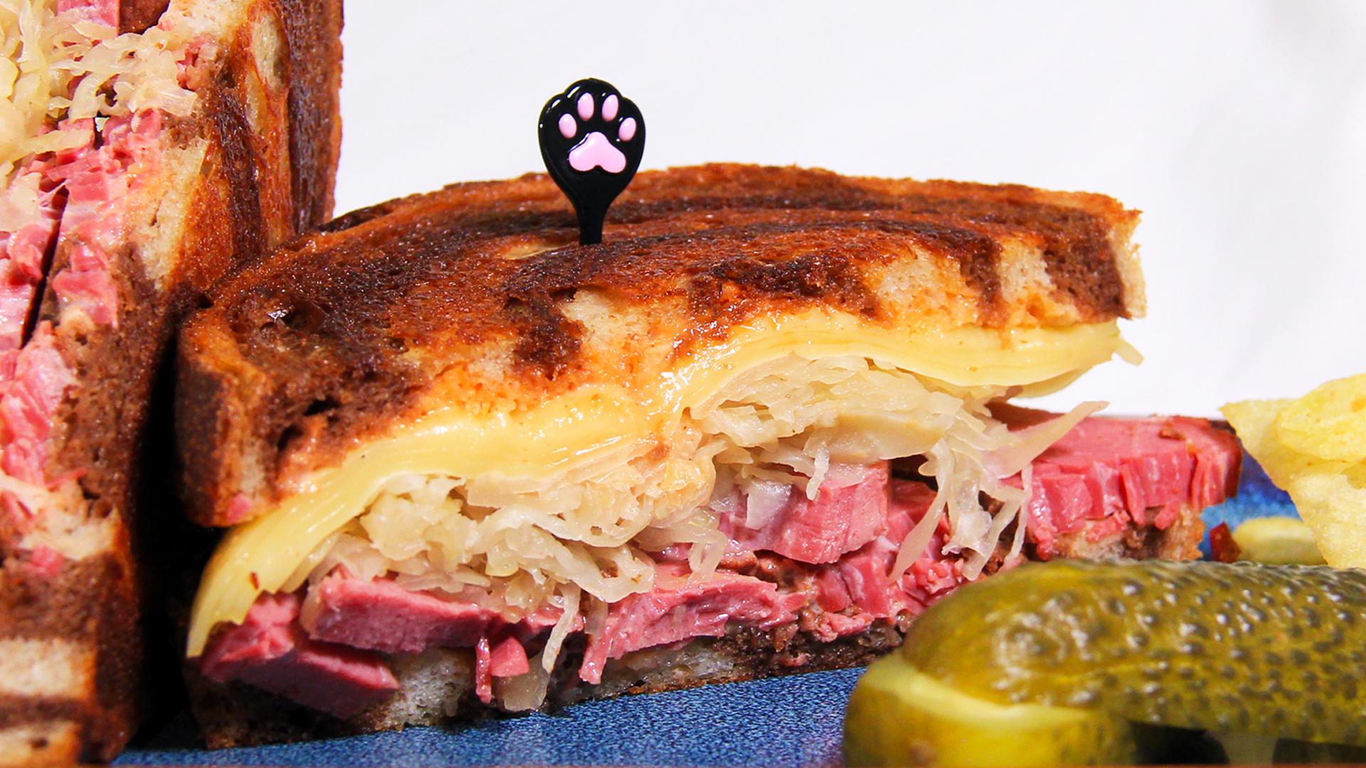 How To Make a Grilled Reuben with Homemade Russian Dressing! | Scrolller