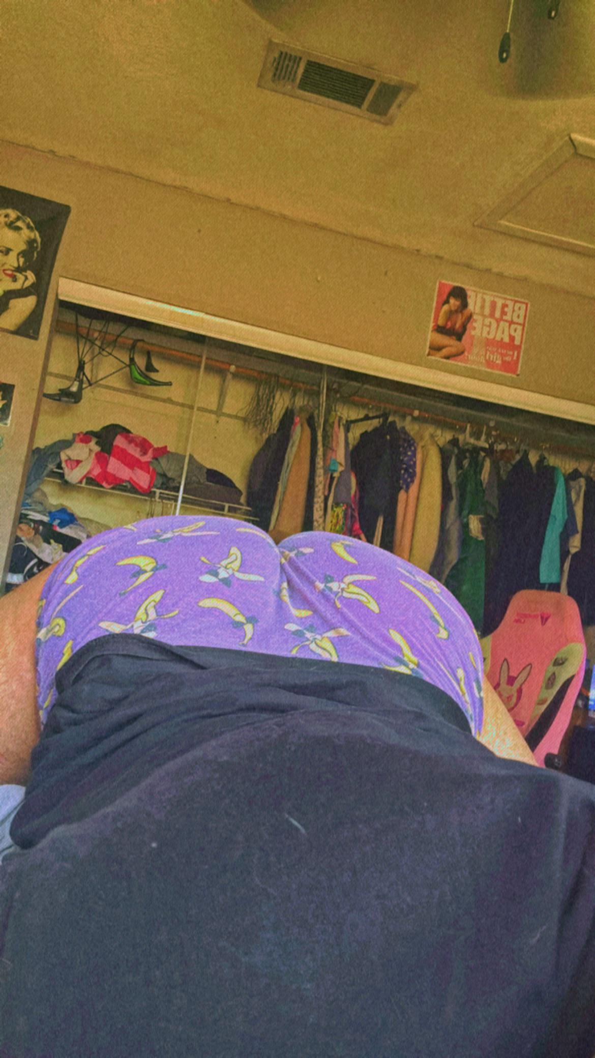 Bubble Butt Femboy Anyone Scrolller 0082
