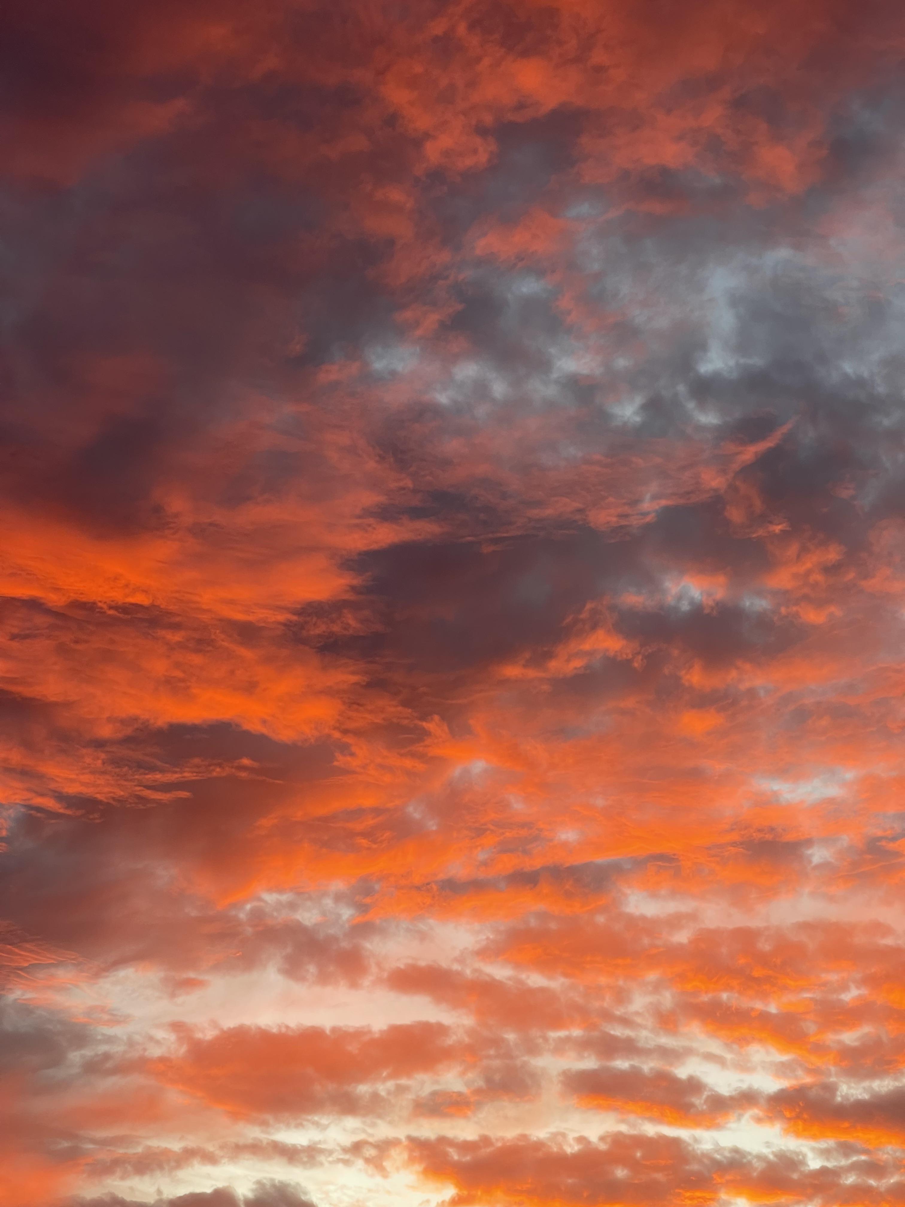 Sunset clouds! | Scrolller