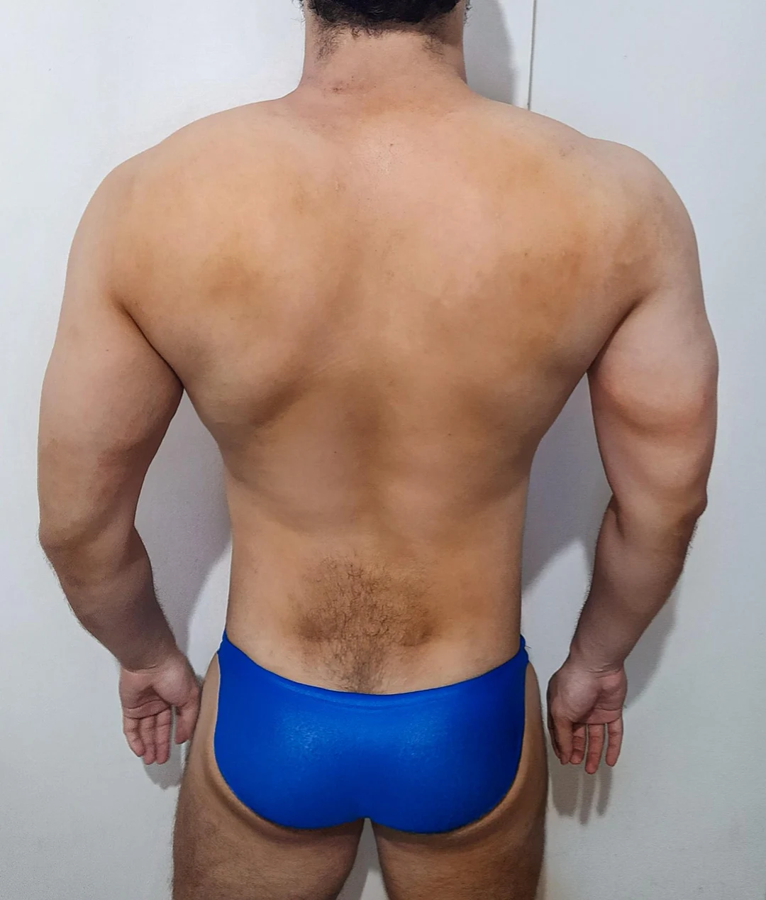 This is one of my favorite speedos. How do I look in the back view? | Scrolller